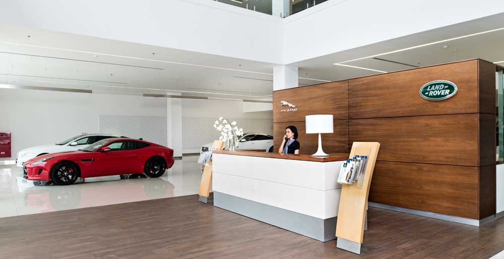 Showroom Jaguar Land Rover Terbesar di Asia Tenggara Dibuka di Jakarta