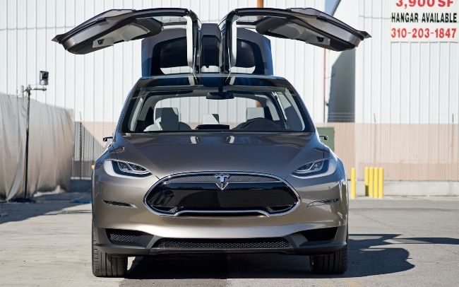 Tesla Model X: Pictures out of the incredibly fast seven seater