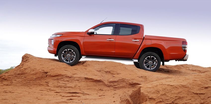 2019 Mitsubishi Strada (Triton) wears bolder aesthetics