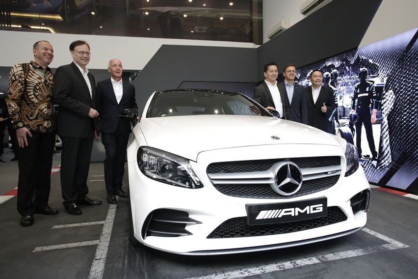 AMG Performance Center Pertama di Jakarta Resmi Beroperasi