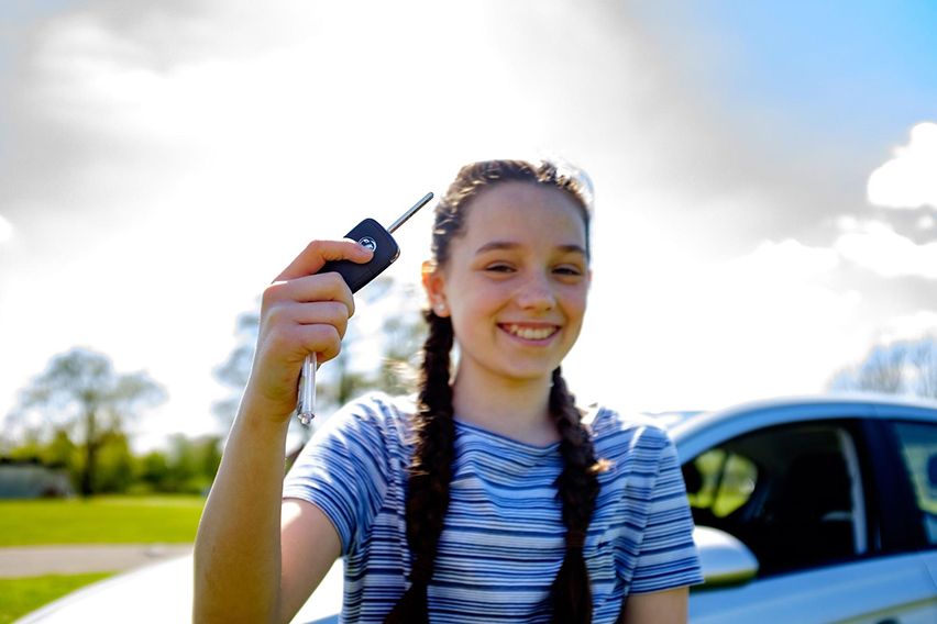 Study: Driving lessons for 17-year-olds boost self-confidence