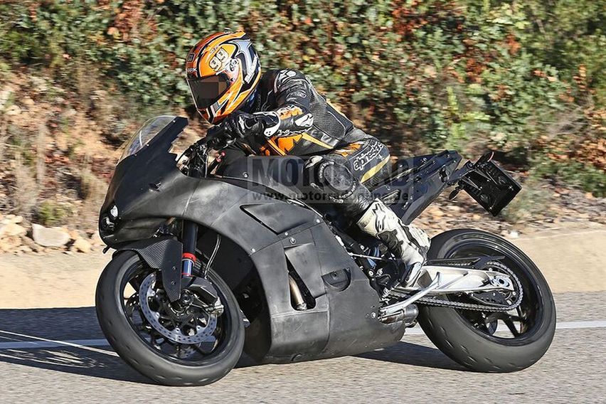 Foto Spy Shot Tersebar, KTM Disinyalir Merancang RC 8C Versi Road Legal