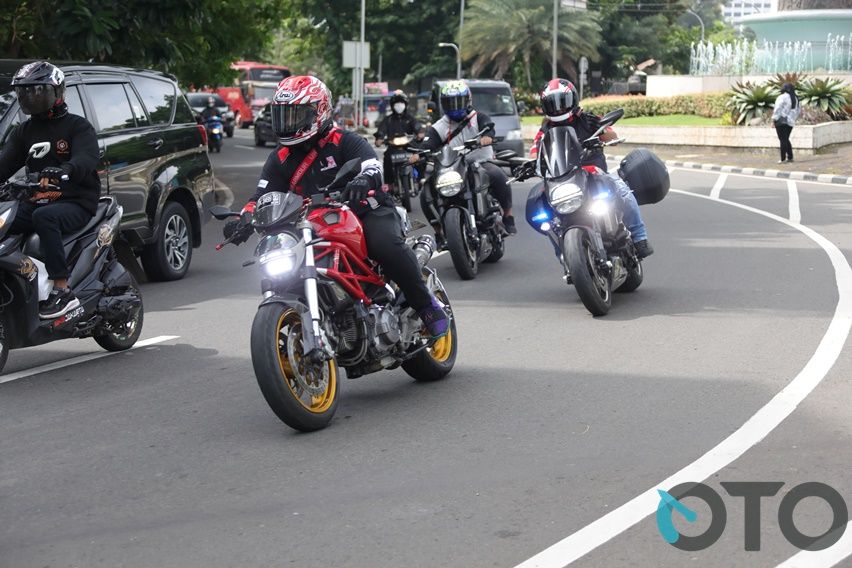 Jadi Ajang Temu Kangen, Komunitas Moge Sunmori Bareng ke IIMS 2023