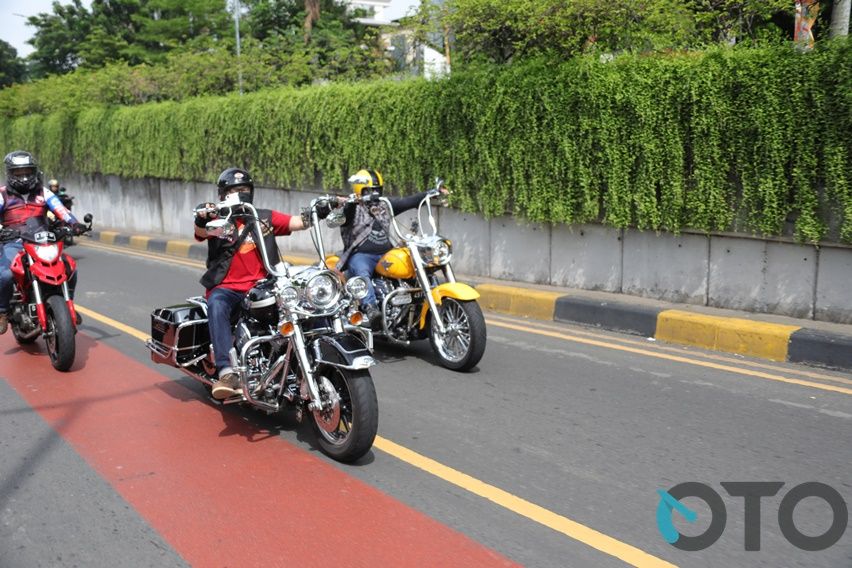 Jadi Ajang Temu Kangen, Komunitas Moge Sunmori Bareng ke IIMS 2023