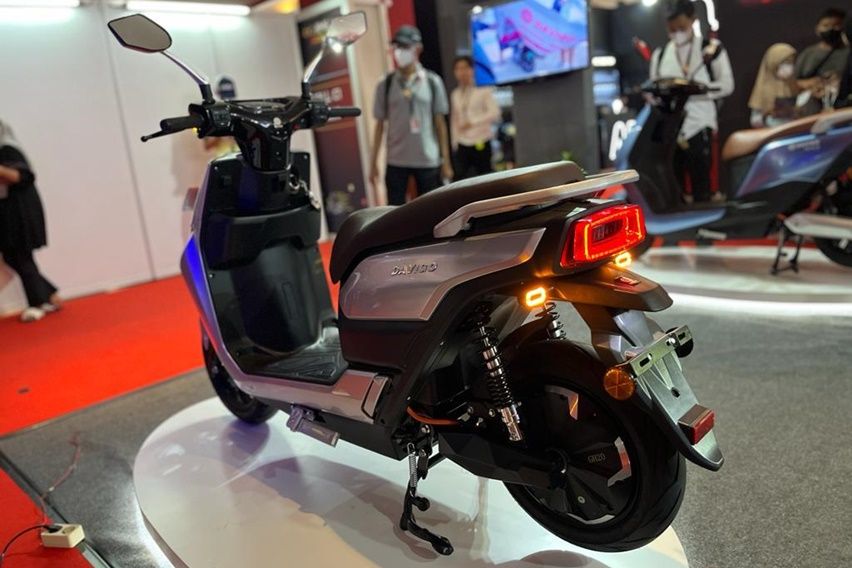 IIMS 2023: Davigo Dragon S Meluncur, Jarak Bisa Sampai 120 Km