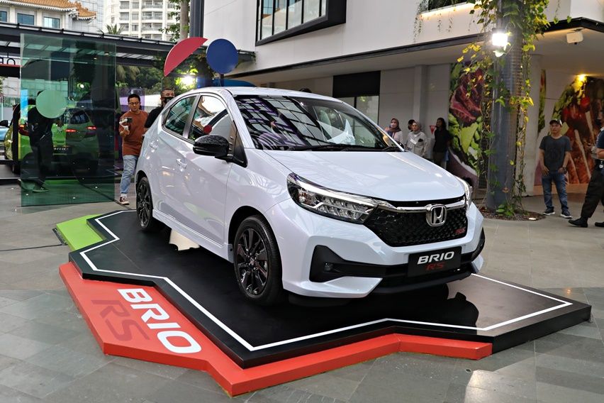 Komparasi New Honda Brio RS Lawan All New Toyota Agya GR Sport, Mana Lebih Menarik?