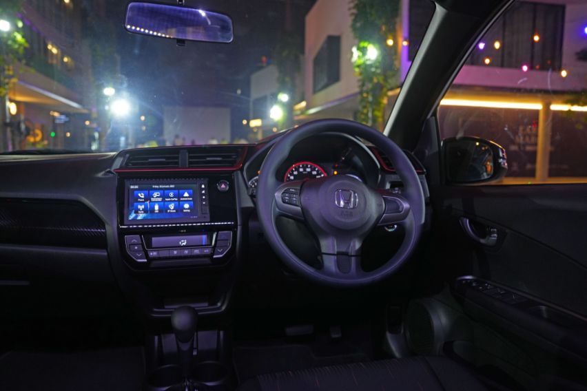 Komparasi New Honda Brio RS Lawan All New Toyota Agya GR Sport, Mana Lebih Menarik?