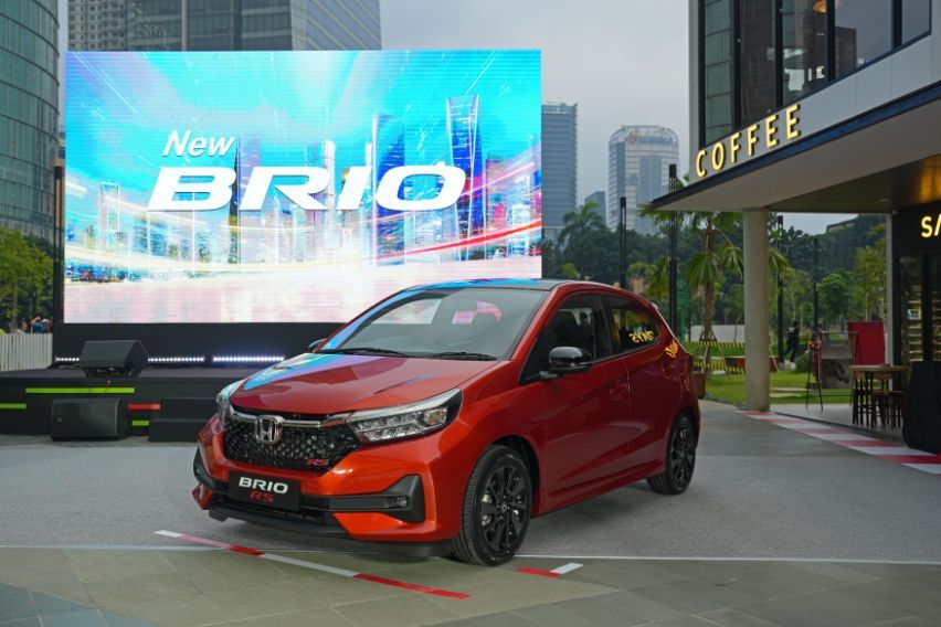Komparasi New Honda Brio RS Lawan All New Toyota Agya GR Sport, Mana Lebih Menarik?