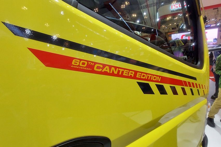 KTB Luncurkan Fuso Canter Edisi Spesial 60 Tahun