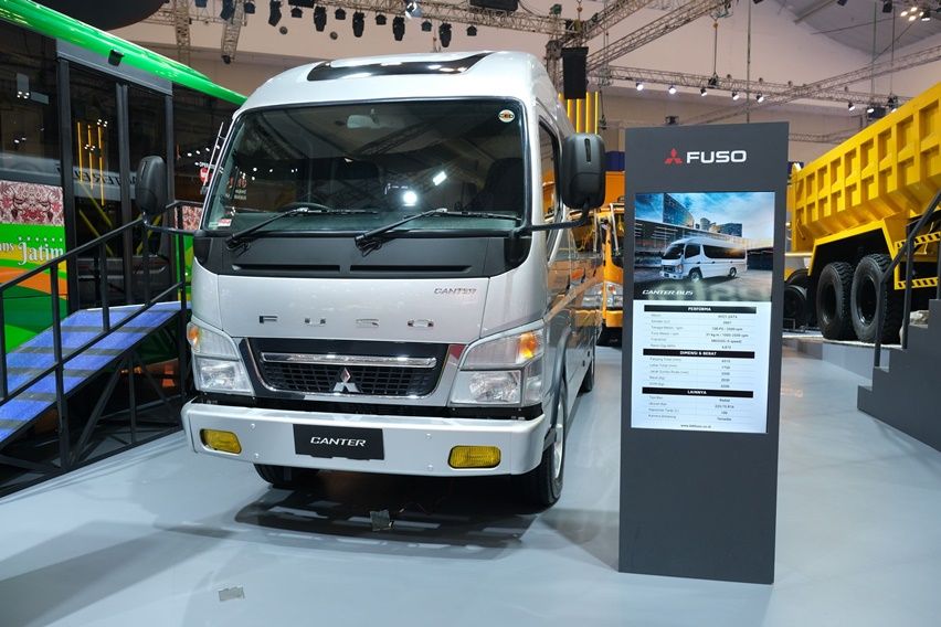 Mitsubishi Fuso Kenalkan Varian Baru Canter Bus, Ini Spesifikasinya
