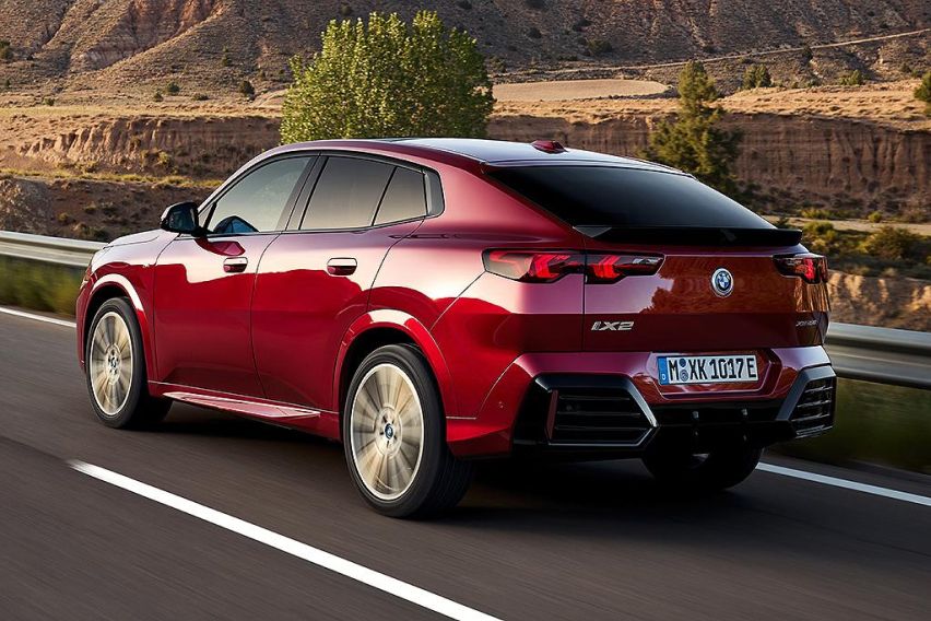 2024 BMW iX2 EV revealed, delivers up to 449 km range