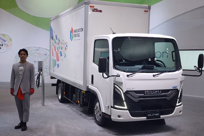 JMS 2023: Isuzu previews premiere BEV flat-floor bus