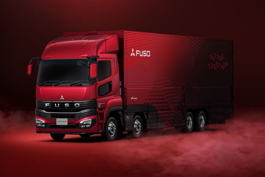 Spesifikasi Fuso Super Great Bermesin 12,8 Liter yang Mendebut di JMS 2023