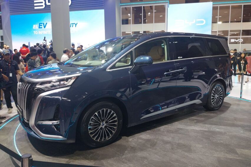 BYD Boyong Sub-Brand Denza, Pamerkan MPV D9 Super Mewah di IIMS 2024