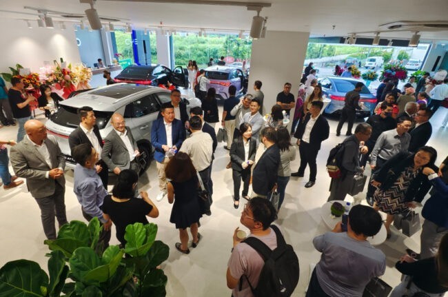 New BYD outlet now open in Hartamas Shopping Centre - 4 charging bays, first BYD service and ...