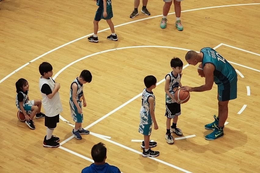 Jetour Auto PH conducts basketball clinic with Team Kramer