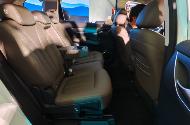 Sime Darby BYD has officially launched the affordable BYD M6 EV MPV in Malaysia today with ...