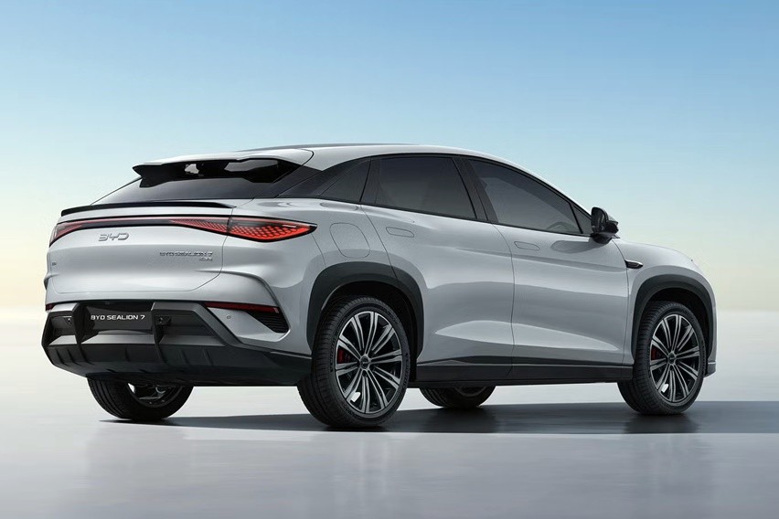 BYD Sealion 7 Unjuk Diri di Paris Motor Show 2024