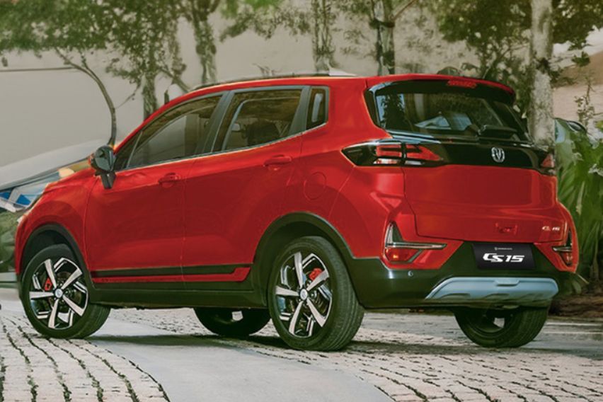 Small crossover skirmish: Changan CS15 vs. Geely GX3 Pro