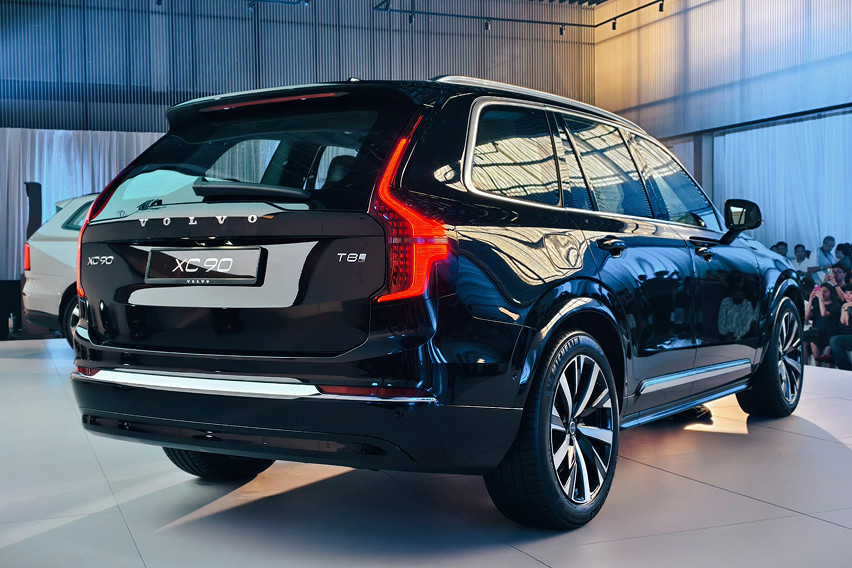 2025 Volvo XC90 facelift is here - MHEV & PHEV options from RM 418,888