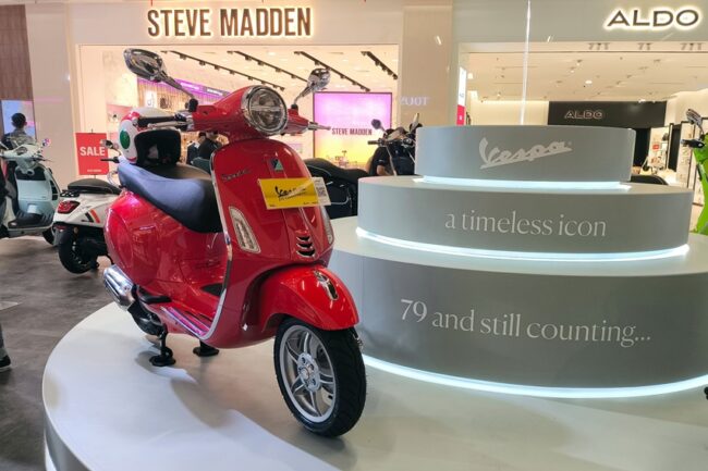 Piaggio Hadirkan Warna Baru Vespa di Bintaro Xchange, Diskon hingga Rp5 Juta!