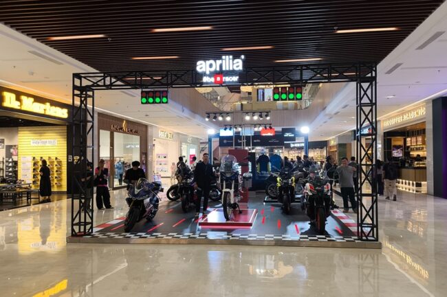 Piaggio Hadirkan Warna Baru Vespa di Bintaro Xchange, Diskon hingga Rp5 Juta!