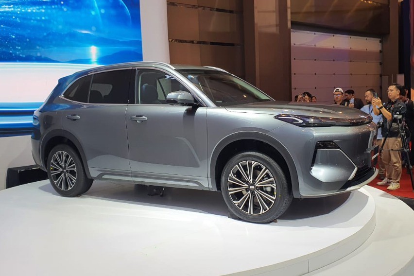 Simak Lebih Dekat Starray EM-i, SUV Hibrida Canggih dari Geely