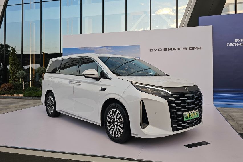 BYD Cars PH teases upcoming eMAX 9 DM-i