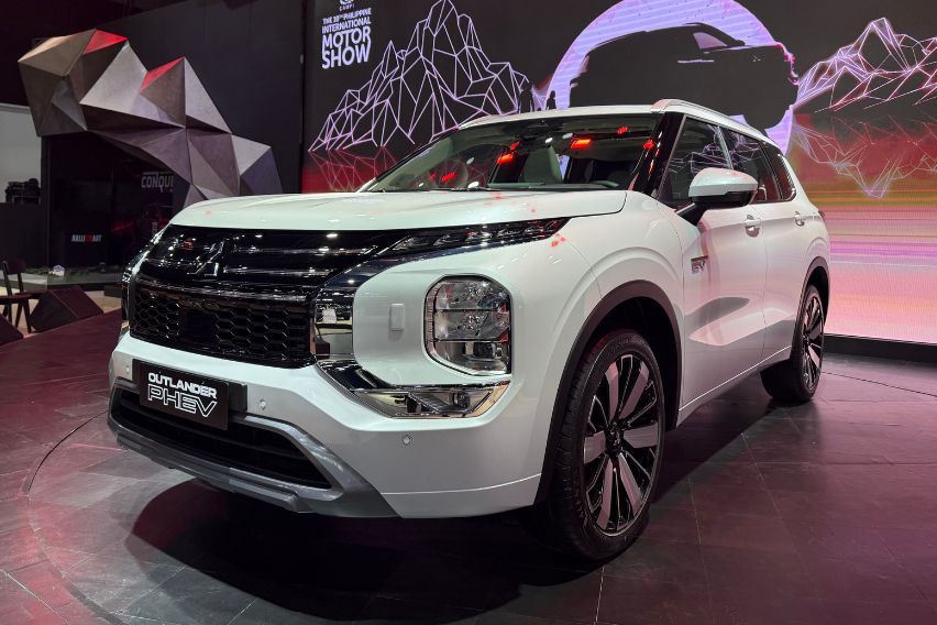 Mitsubishi Outlander PHEV unveiled prior to August PH release
