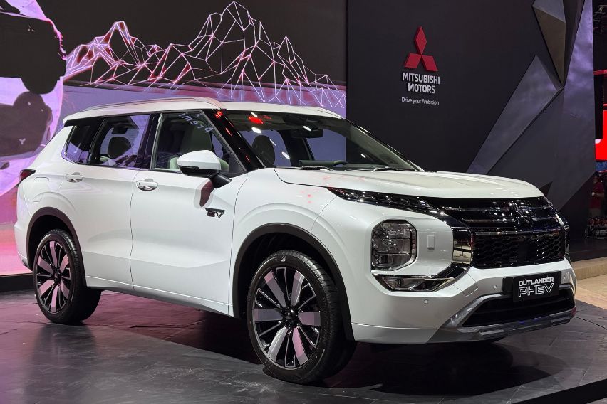 Mitsubishi Outlander PHEV unveiled prior to August PH release